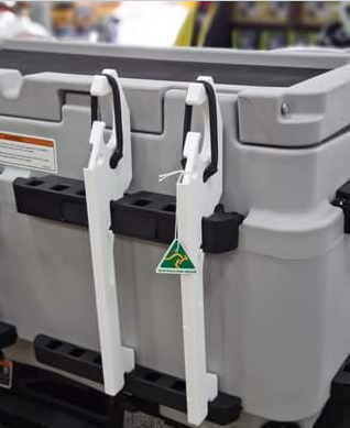 GAFF/POLE HOLDER CLIP